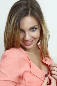 Linda Blink Model Profile Indexxx Com