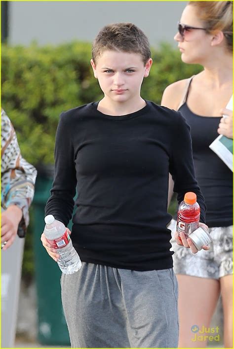 Joey King Super Short Hair For Wish I Was Here Photo 592823