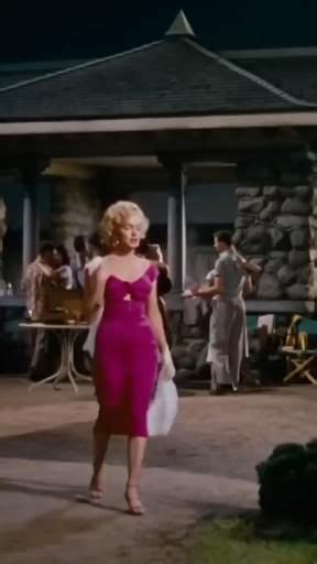 Marylin Monroe [video] Marilyn Monroe Portrait Model Runway Marilyn Monroe Wallpaper