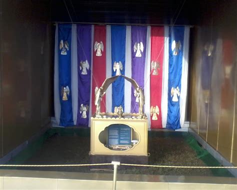 Messiahs Mansion Roatan