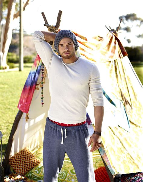 Kellan Lutz Suggests Holiday Ts For Guys Glamour