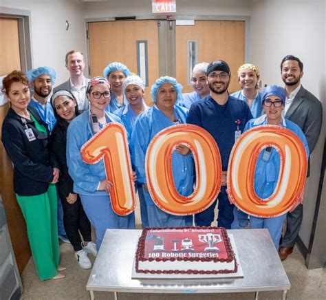 Dr Miguel Rodriguez Completes 100 Robotic Surgical Procedures With