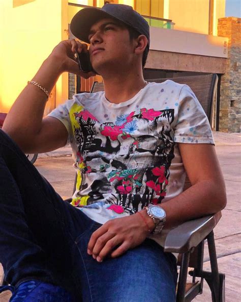 Pin By Xiomara Sandoval On Ulises Chaidez Fashion Inspo Outfits Mens Tshirts Mens Tops