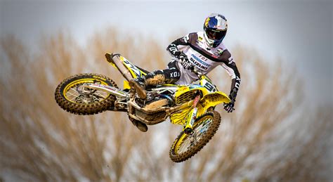 Dirt Biking Wallpaper