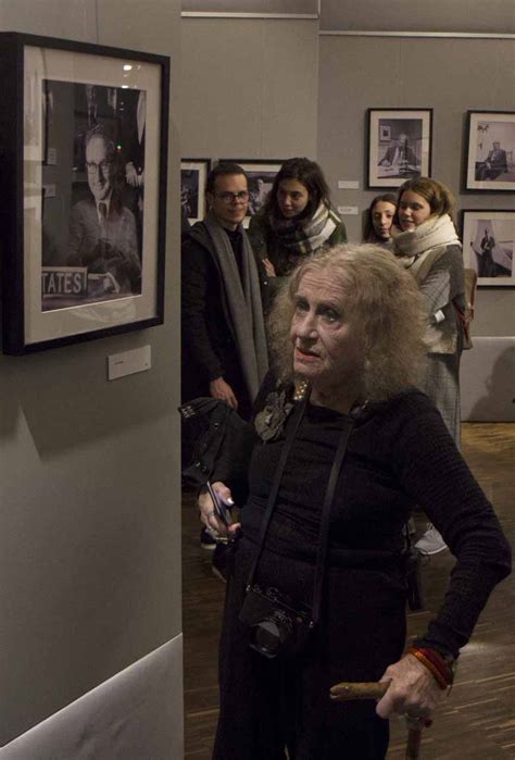 Elrectanguloenlamano Lisl Steiner In Bratislava Opening Day Of Portraits From Paradise