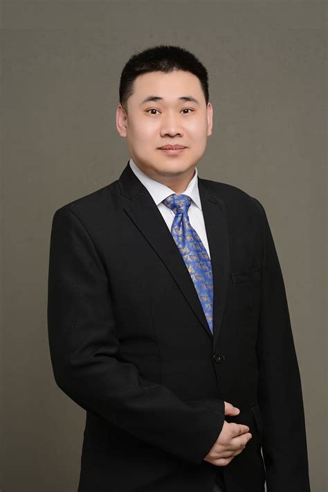 许 龙 副教授 西南大学物理科学与技术学院