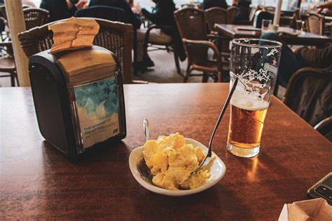 스페인과 포르투갈 국경에 선 시간여행자 스페인과 포르투갈 국경에 선 시간여행자