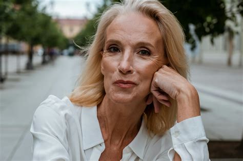 Mature Woman Confident Dating Photos Download The Best Free Mature