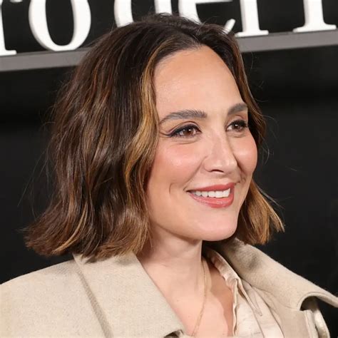 Uñas Nacaradas Pasados Los 40 Sí Pero Como Tamara Falcó Cortitas Con Base Rosada Y Redondeadas