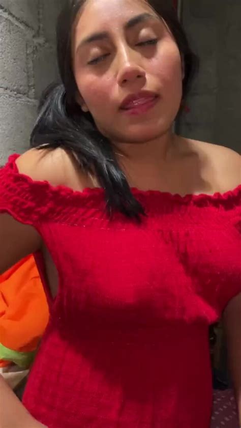 Sex In The Academy Delicious Brunette Giving The Big Pussy Cnn Amador