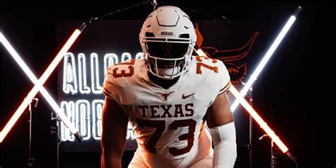Texas Caps Off Early Signing Period With Top 3 Class