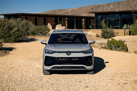 2025 Volkswagen Tiguan Photos From All Angles