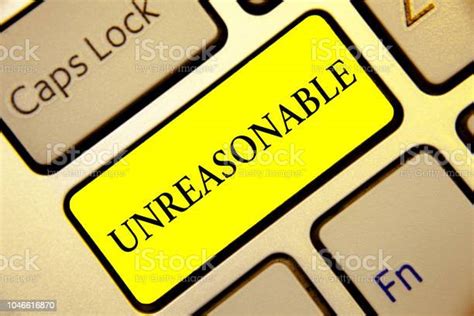 텍스트 기호 비합리적인 보여주는입니다 수용 또는 공정성 부적절 한 키보드 노란색 키 의도의 한계를 넘어 개념적 사진 반사 문서 컴퓨팅 컴퓨터 만들 0명에 대한 스톡 사진 및