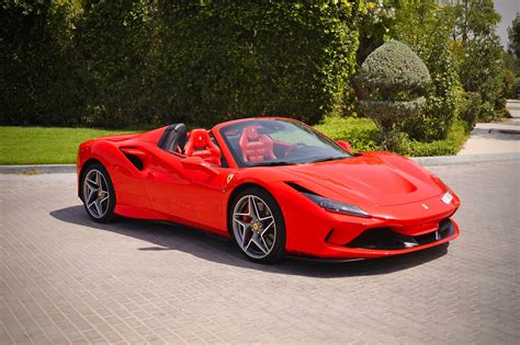 Aluguel De Ferrari F8 Tributo Spider Vermelho Em Dubai Sportscars