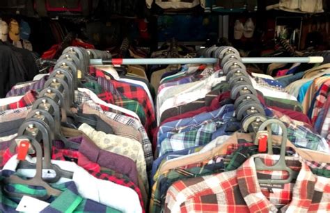 15 Tempat Beli Baju Bekas Malang Rekomendasi Buat Penyuka Thrift Shop