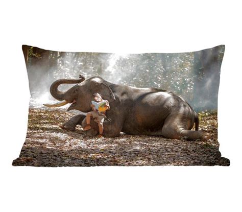 Sierkussens Kussen Olifant Met Een Lezend Kind 50x30 Cm Kussen