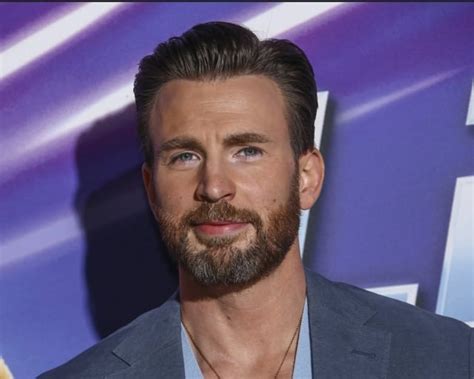 Mttsh Chris Evans Has Already Signed His Contract To Return For
