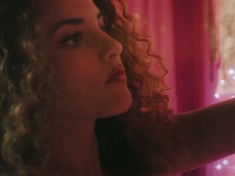 Sexy Sofie Sofiedossi