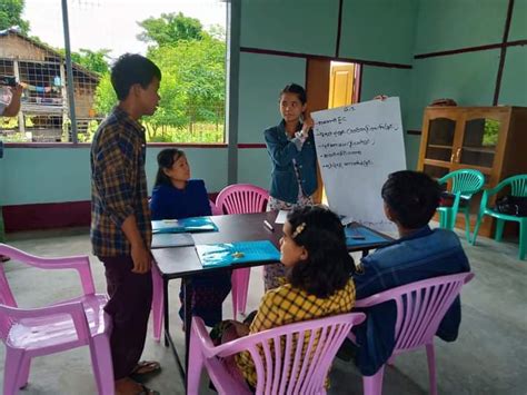 လွတ်လပ်မျှတသော ရွေးကောက်ပွဲများ ပံ့ပိုးကူညီရေးအဖွဲ့ Mynfrel မှ လူငယ်မ