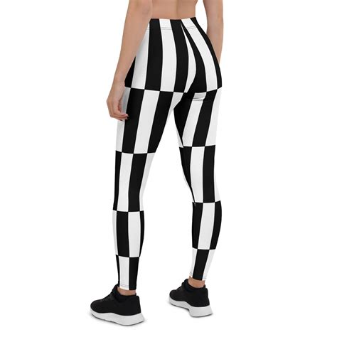 Black And White Optical Illusion Leggings