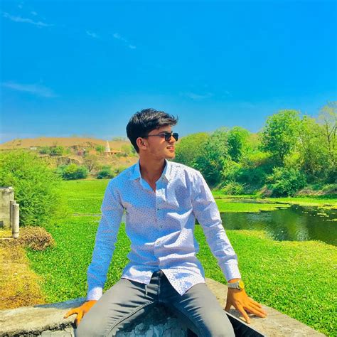 𝐊𝐀𝐋𝐏𝐄𝐒𝐇 𝐏𝐇𝐔𝐒𝐄 Im Kalpesh 46 • Instagram Photos And Videos