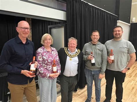 Town Mayors Quiz Night Raises £960 For Charity Flitwick Town Council
