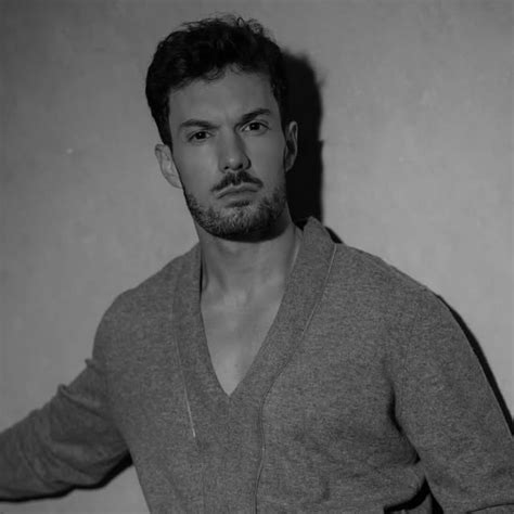 Alejandro Rubio Alejaandro Rubio • Threads Say More