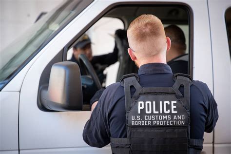 Us Border Guard Forces Canadian To Give Dna Or Risk Jail Time After