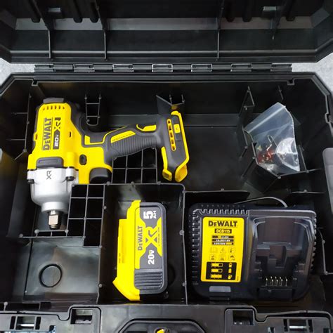 Dewalt Dcf891p1t Dcf891p1 Dcf891 ชุดบล็อกกระแทกไร้สาย บล็อกไร้สาย บล็อกกระแทก พร้อมแบตและแท่น