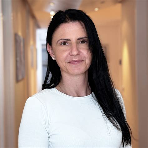 Sanela Gerzic Fachberaterin Für Die 24 Stunden Pflege