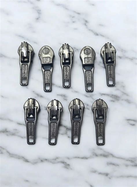 Silver Alloy Zipper Puller At ₹ 038piece In New Delhi Id 2855678061191
