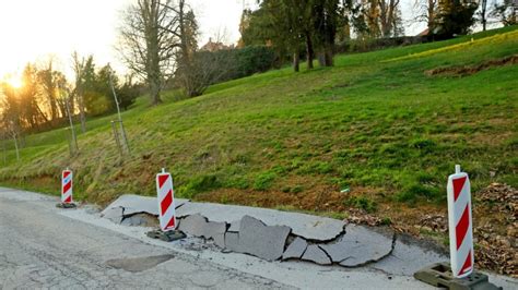 Borl Plaz Ogroža Lokalno Cesto Svet24si