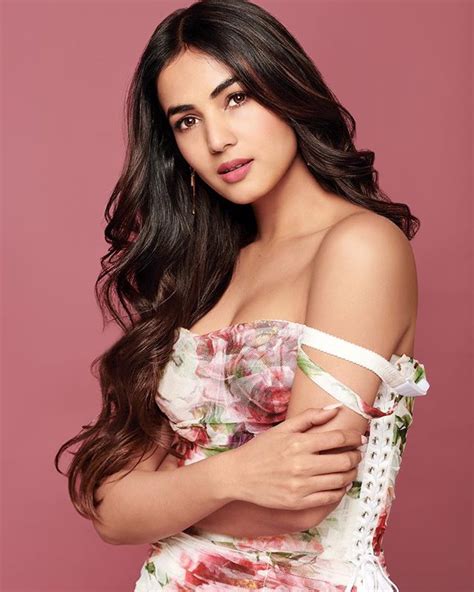 Pin On Bollywood