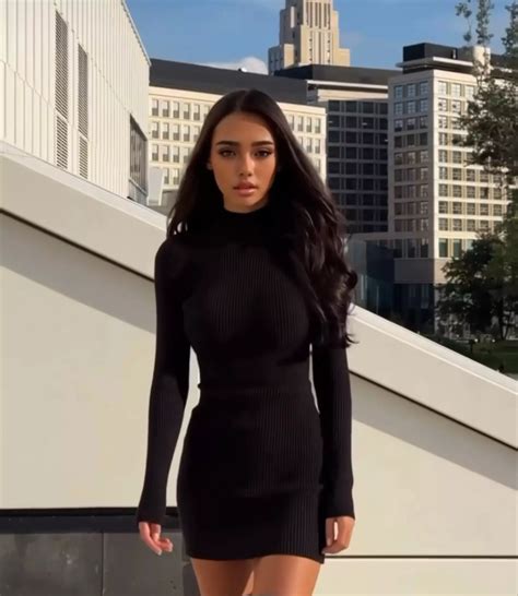 Woman Uses Ai To Create Dream Version Of Herself And Now Makes