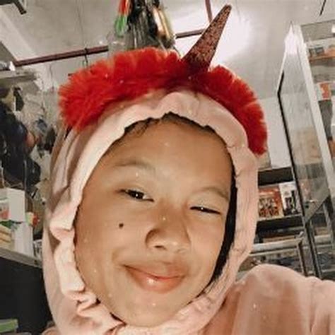 61 Vianda Karenia Putri Youtube