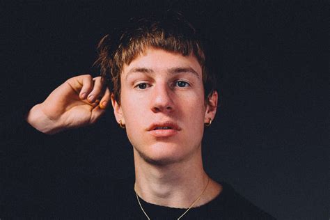 Interview Malcolm Todd Talks Tackling Love New Music And His Twenties Atwood Magazine