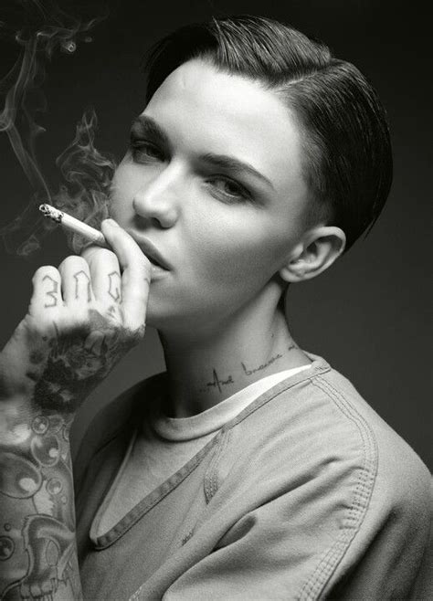 Rubi Rose Tatuaje De Ruby Rose Ruby Rosa Rubí Tenis All Star Feminino