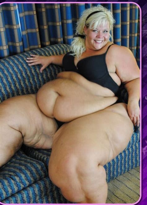 Supersized Bombshells Barbie Worldb2