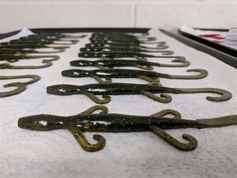 6 Lizard Busters Baits