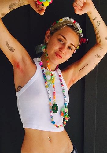 Is Growing Out Your Armpit Hair The Next Summer Grooming Trend Elle