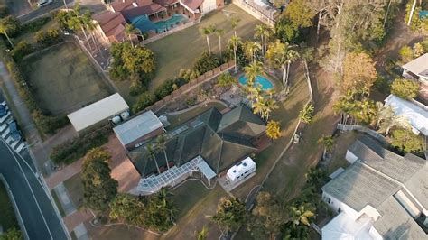 Michael Lanskey And Ming Kuo Presenting 136 140 Exilis Street Springwood Youtube