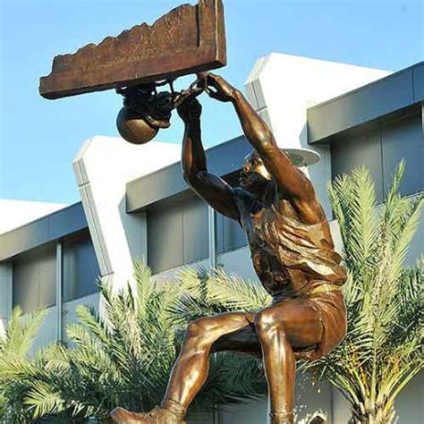 Shaquille Oneal Lsu Hanlon Sculpture