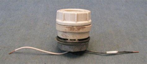 Benjamin Porcelain Industrial Light Fixture Standard Socket 3810 4561102765