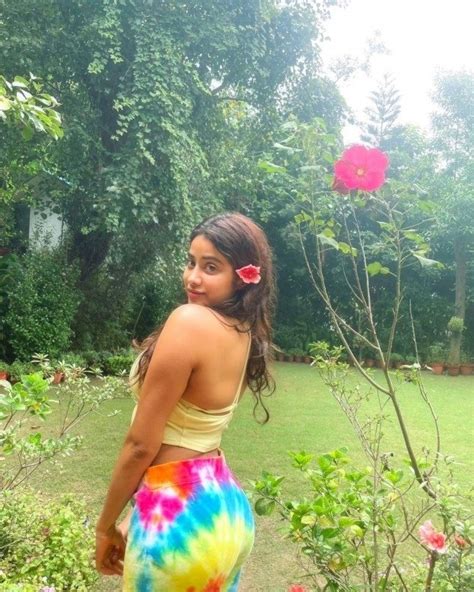 Jhanvi Kapoor Aka Jahnavi Kapoor Photos Stills And Images