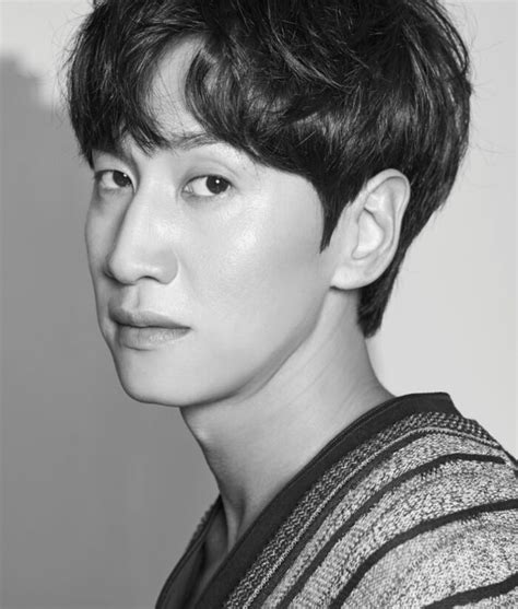 Lee Kwang Soo Takes The Lead In A Romantic Comedy Film With Vietnamese