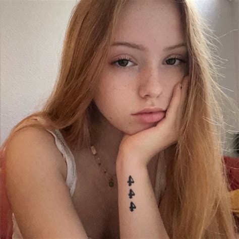 Onlyfans Ariabrown Model Profile Photos And Links Erotic Beauties