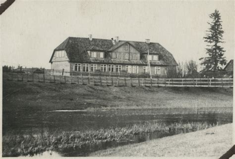 Vaade Samliku Koolimajale Ajapaik