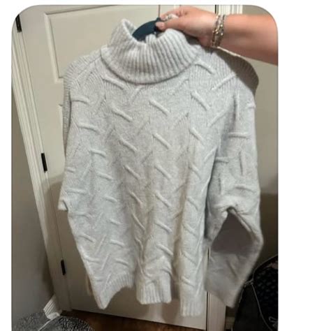 Wonderly Sweaters Wonderly Light Gray Cable Knit Turtleneck Sweater