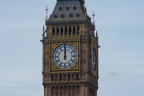 بالصور بعد 157 عاماً مِن دقِّ الجرس ساعة بيغ بن ستتوقف عن العمل وكالة شهاب الإخبارية