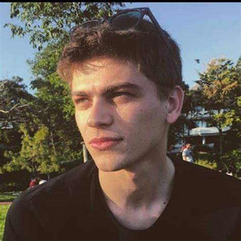 Masumlar Apartmanı Dizisi Emre Enes Demirkapı Instagram Hesabı Biyografi Sitesi